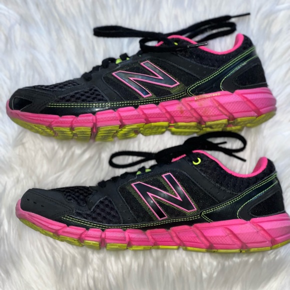 New Balance | Shoes | New Balance 75 V Running Womens 7 12 B ...